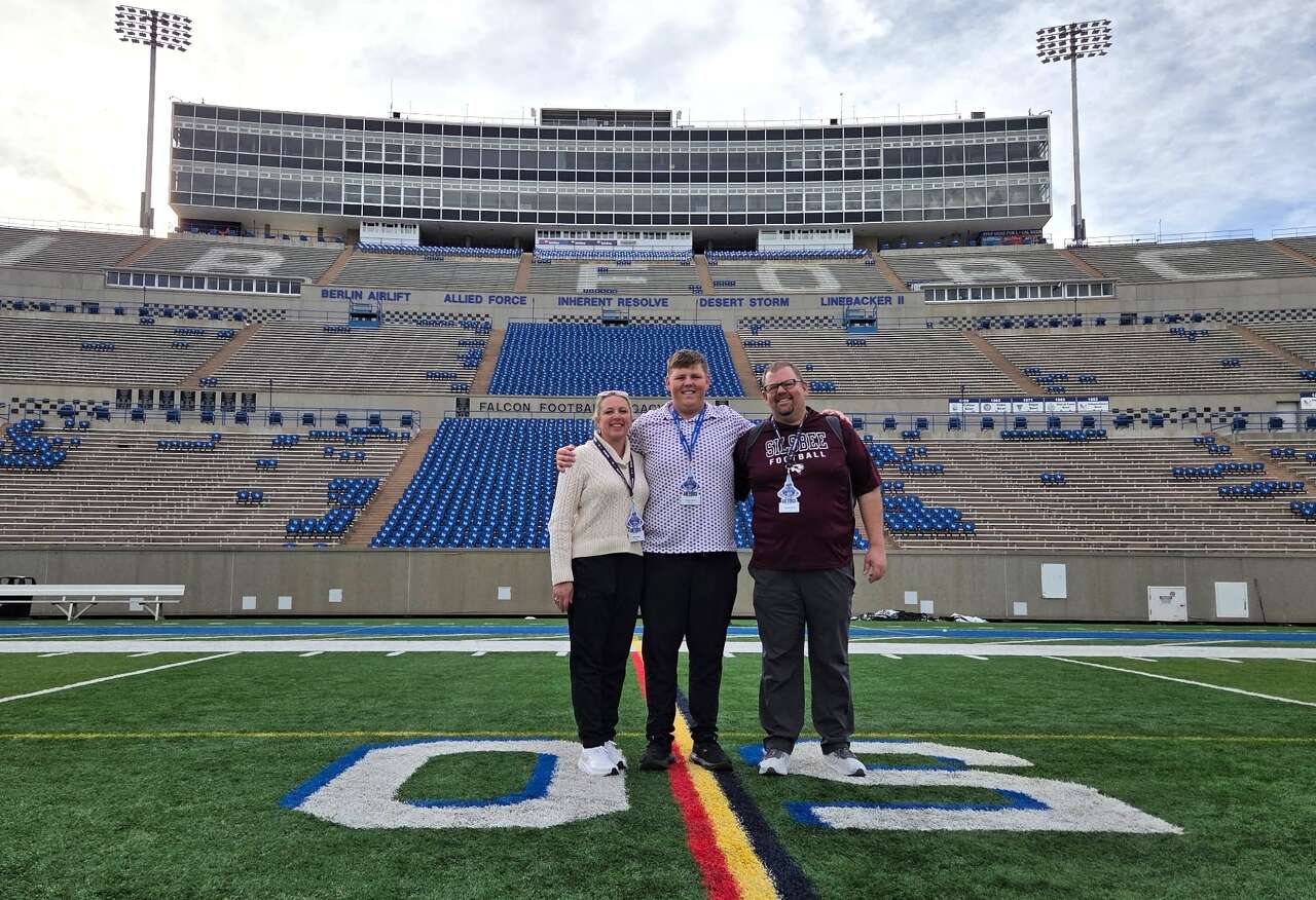 Silsbee offensive lineman Hunter Smith commits to Air Force Academy