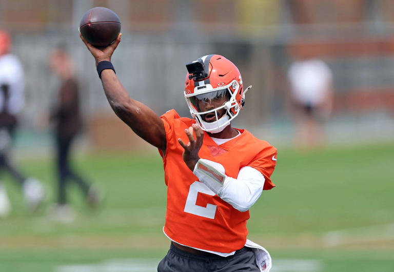 Who won Browns OTA No. 5 between Deshaun Watson and Shedeur Sanders ...