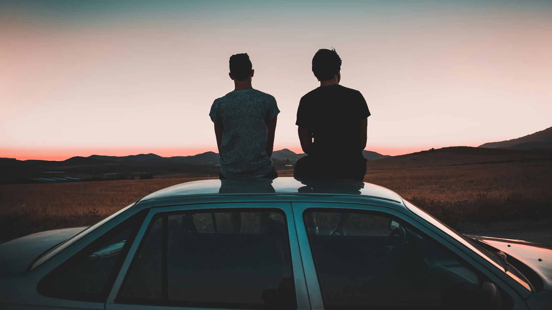 20 things that make a long highway drive better