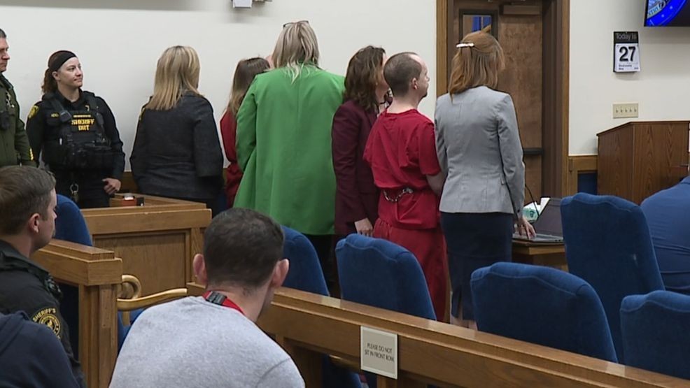 Couple set for 2027 trial in death of 5-year-old Izzy Loving