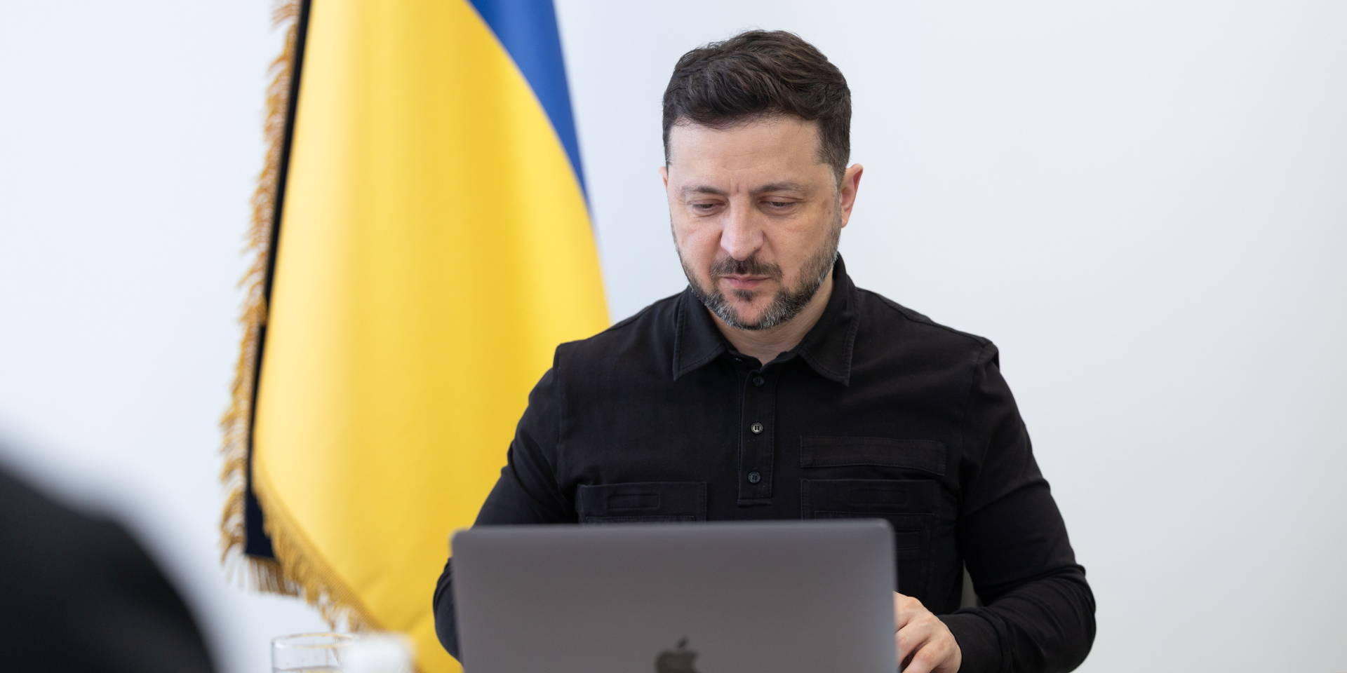 Zelenskyy–Poroshenko talk focused on 'war and peace,' parliamentary issues