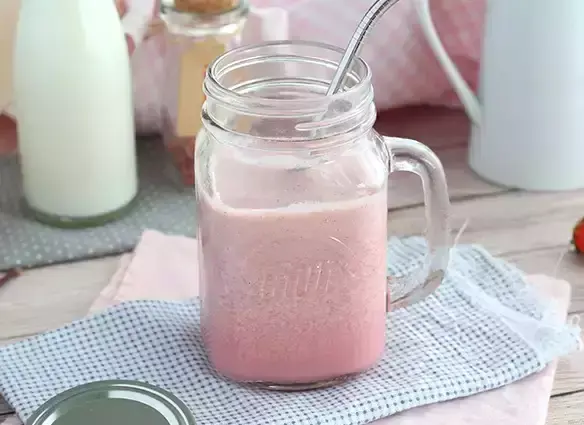 Milkshake vegan aux fruits rouges