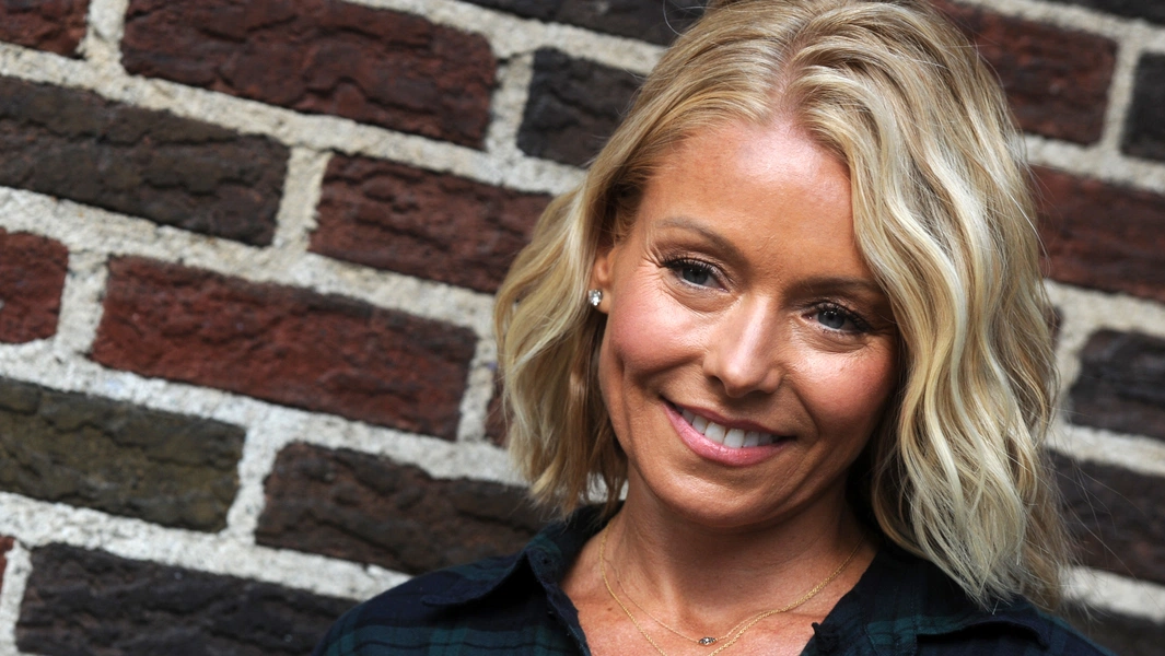 Kelly Ripa recounts 20-minute panic after locking dog in car