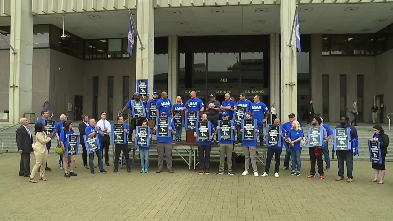 Elected officials, community leaders call on Apple to do right by ...