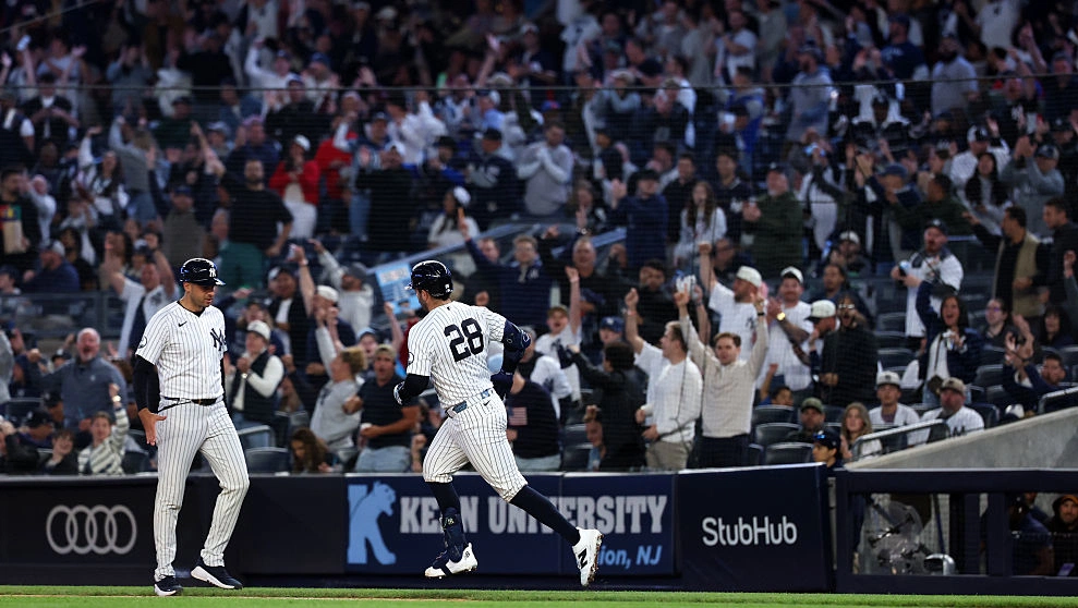 Yankees make history as all starters log multi-hit game in 15-1 win