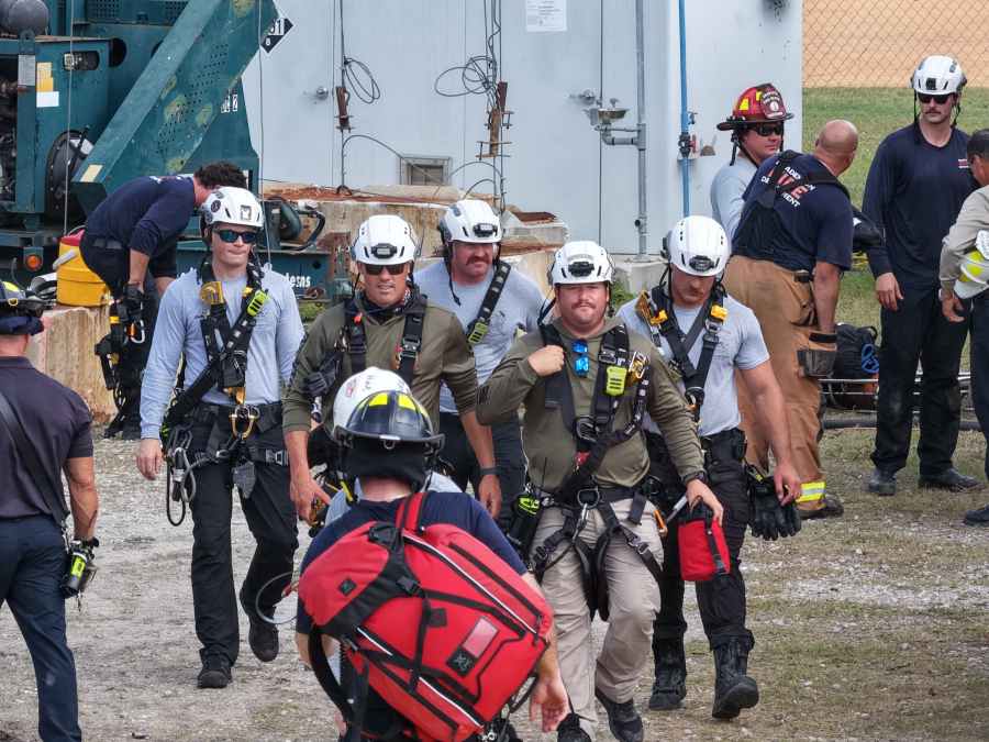 Contractor gets stuck in Bradenton water tower after leg injury, is ...