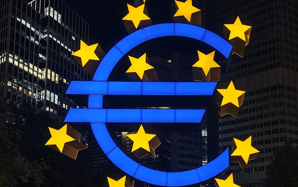 European stocks near highs as ECB warns on risks