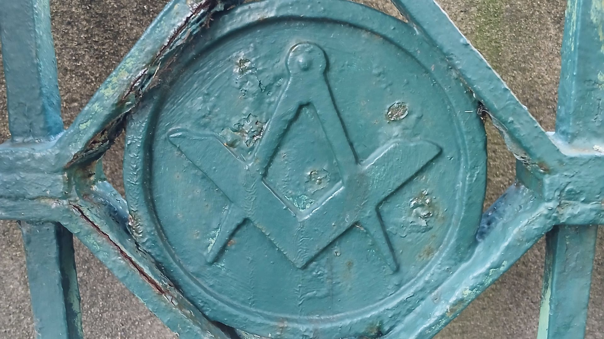 20 Facts About The Freemasons, The Oldest Frathouse Alive