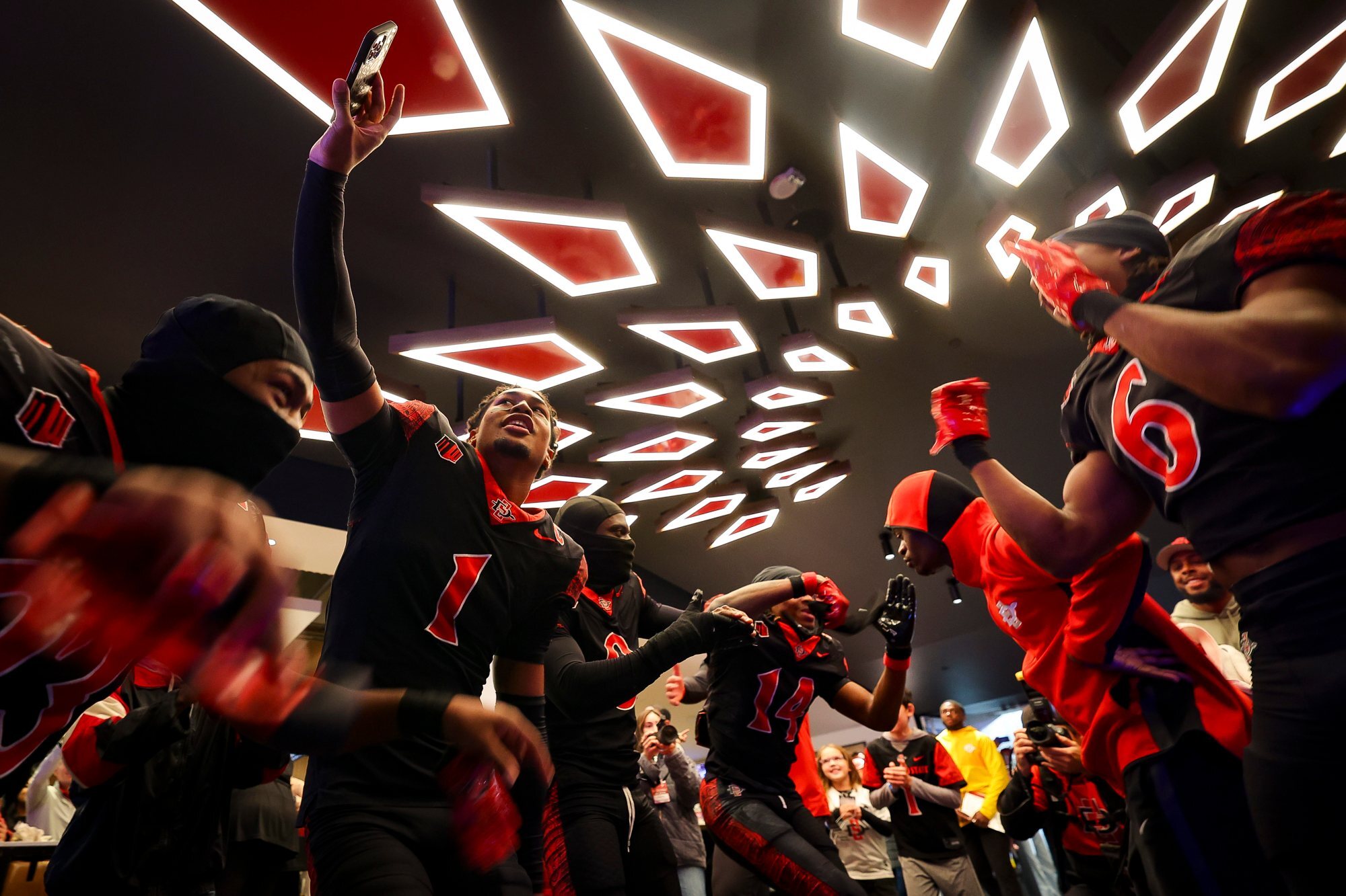 Aztecs get kick times, broadcast networks for most of 2026 football season