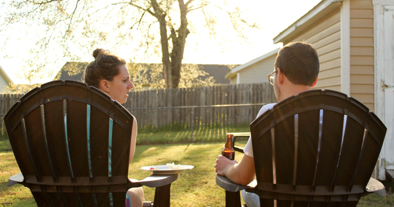 Entitled neighbors insist on arguing in backyard, accuse young family ...