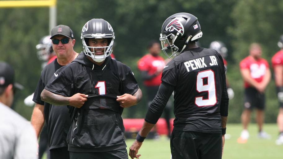 Alex Van Pelt explains why Falcons QB battle is still on hold