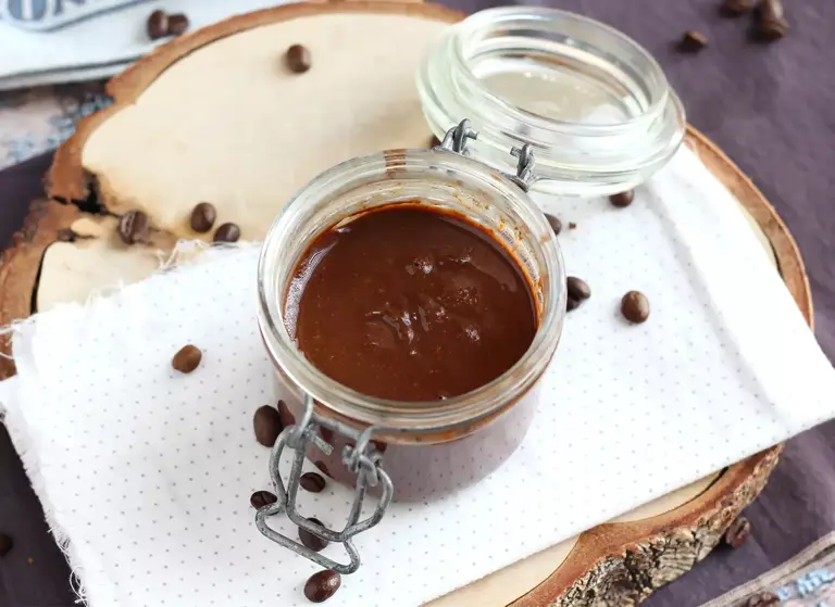 Creme de barrar sabor café, chocolate e avelãs