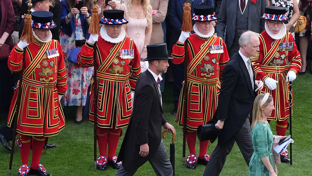Kate stops trying to mend William and Harry rift after 'final straw'