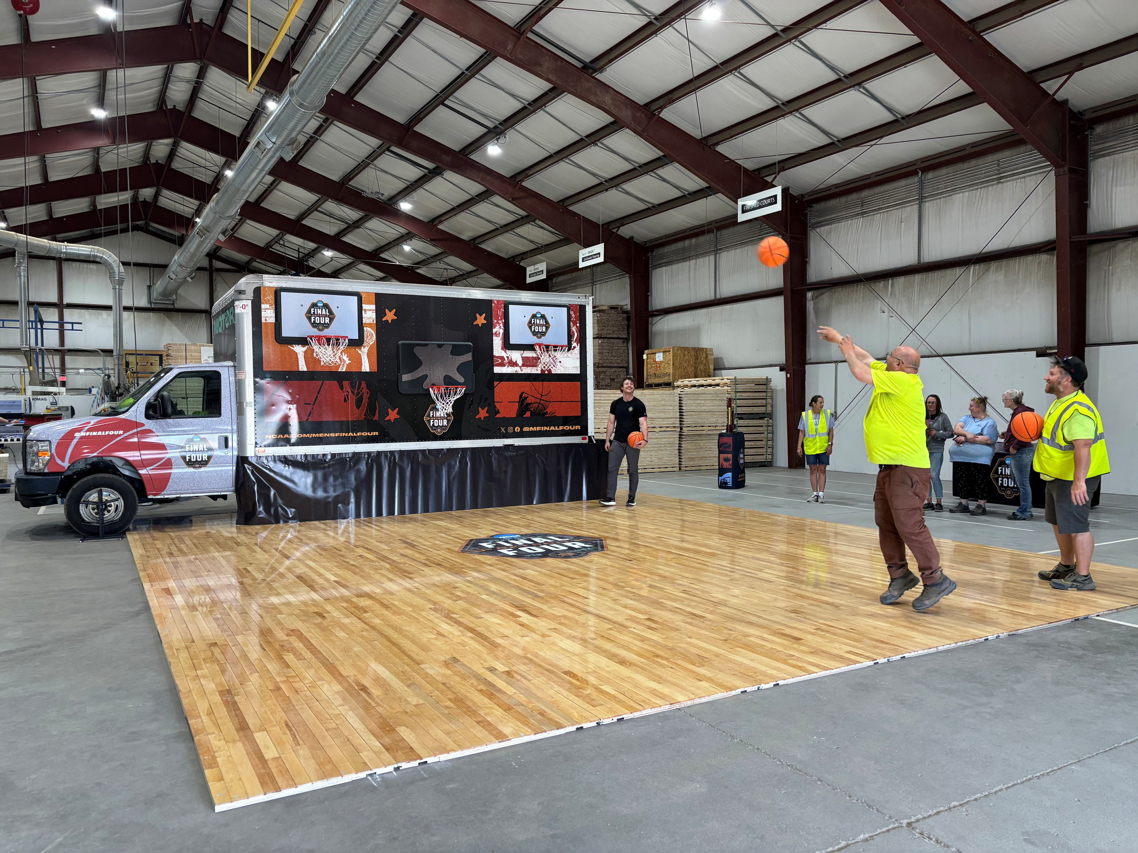 NCAA Fan Jam stops at Connor Sports