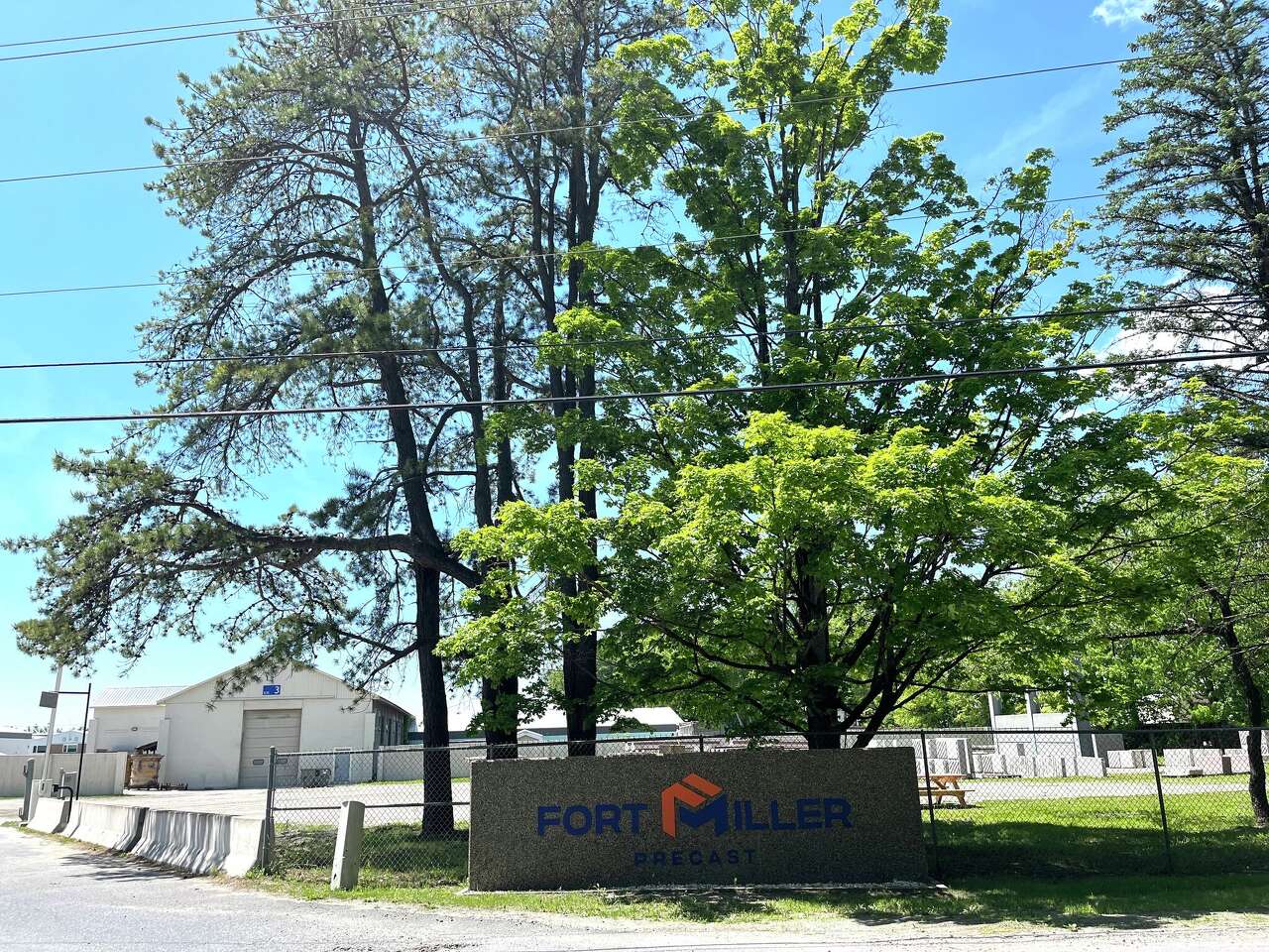 Fort Miller Company plant employee dies while working on equipment