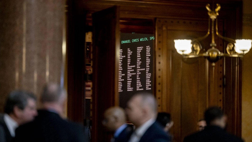 Illinois advances sweeping AI safety and transparency bill