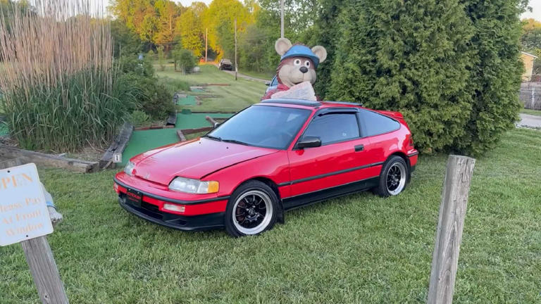 A JDM-swapped Honda CRX Si barn find gets the deep clean it deserved