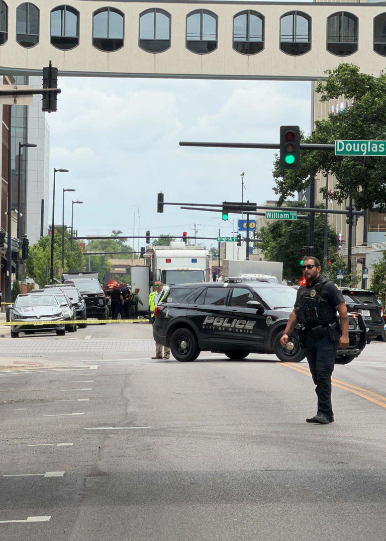 Update: Bomb squad called over protest flyers left outside Sen ...