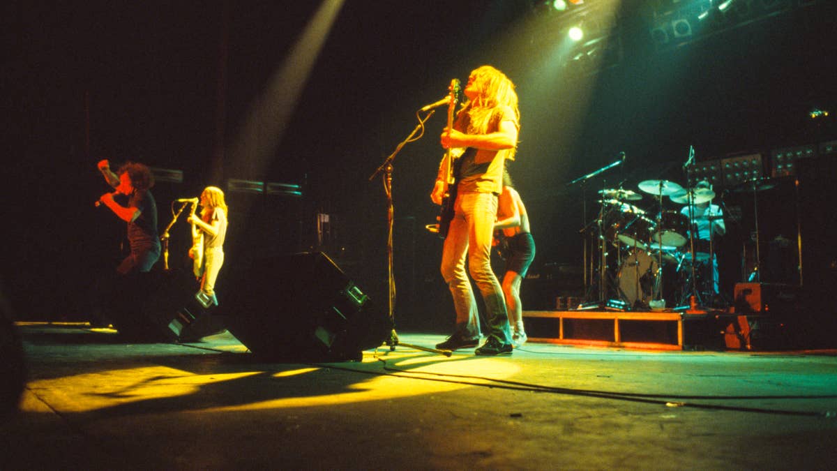 1980 rock classic 'Back in Black' ranked 3rd greatest guitar riff by ...