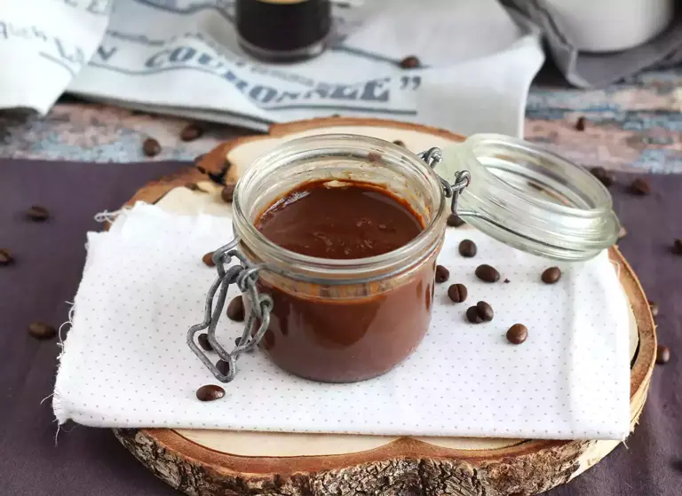 Creme de barrar sabor café, chocolate e avelãs