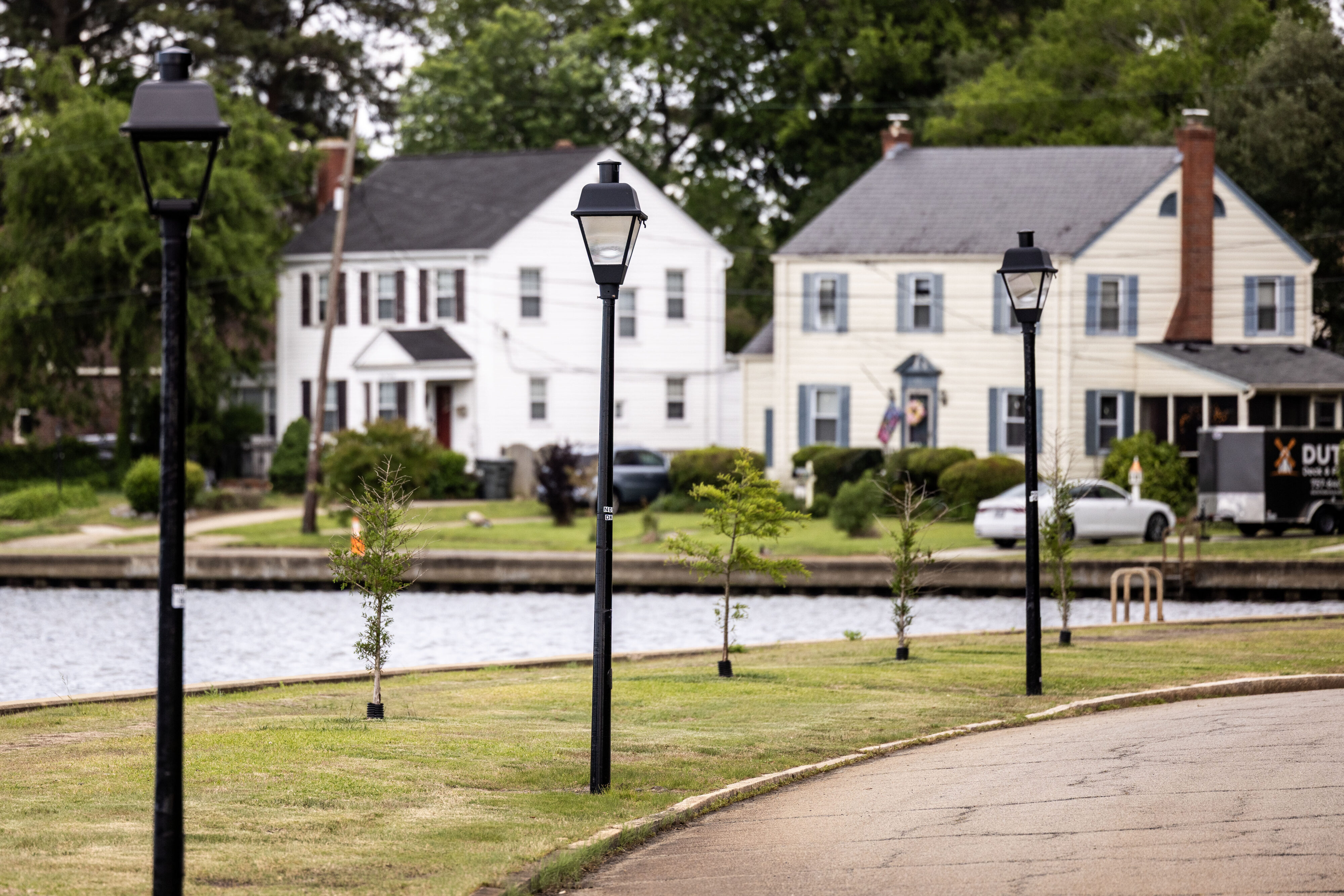 After resident complaints, Norfolk aims to install dimmer LED bulbs