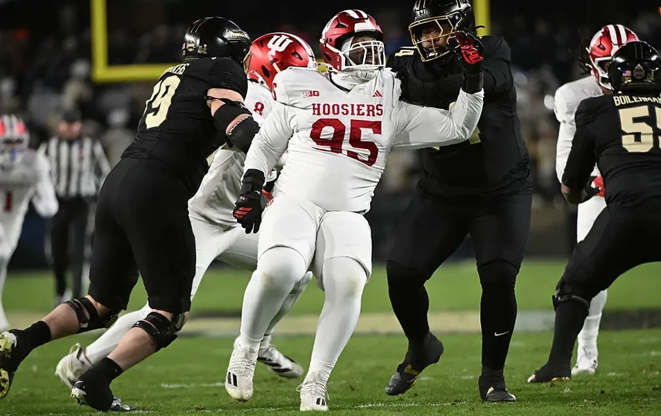 Indiana's defensive line earns No. 8 preseason ranking
