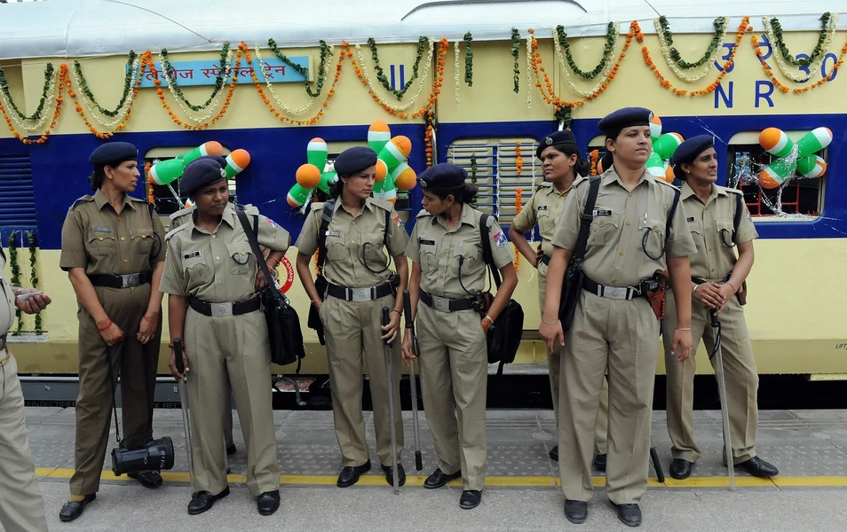 RPF seizes ₹1.22 crore hawala cash, busts ₹41.5 lakh drug racket