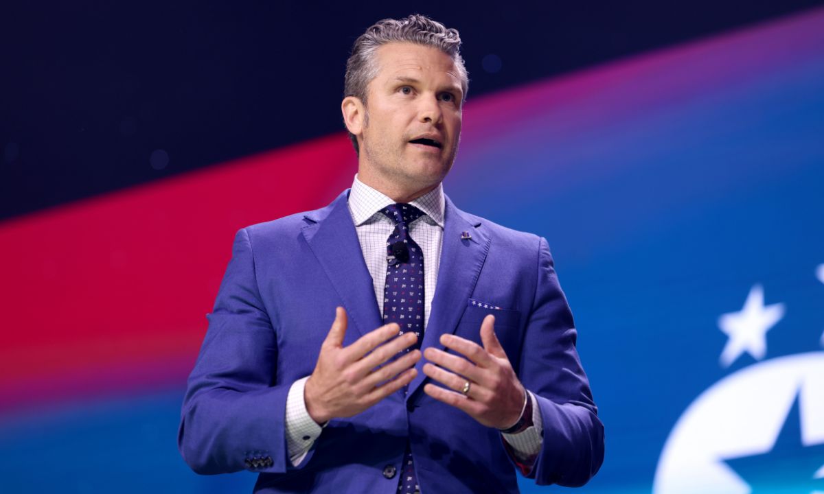 'Boot licker' trend erupts after Hegseth compares Trump to Washington ...