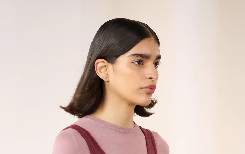 Blunt bob revival shapes 2026 hair trends across all textures
