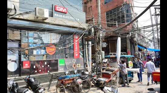 Ludhiana: Heatwave strain slows PSPCL’s ₹99-cr power network upgrade