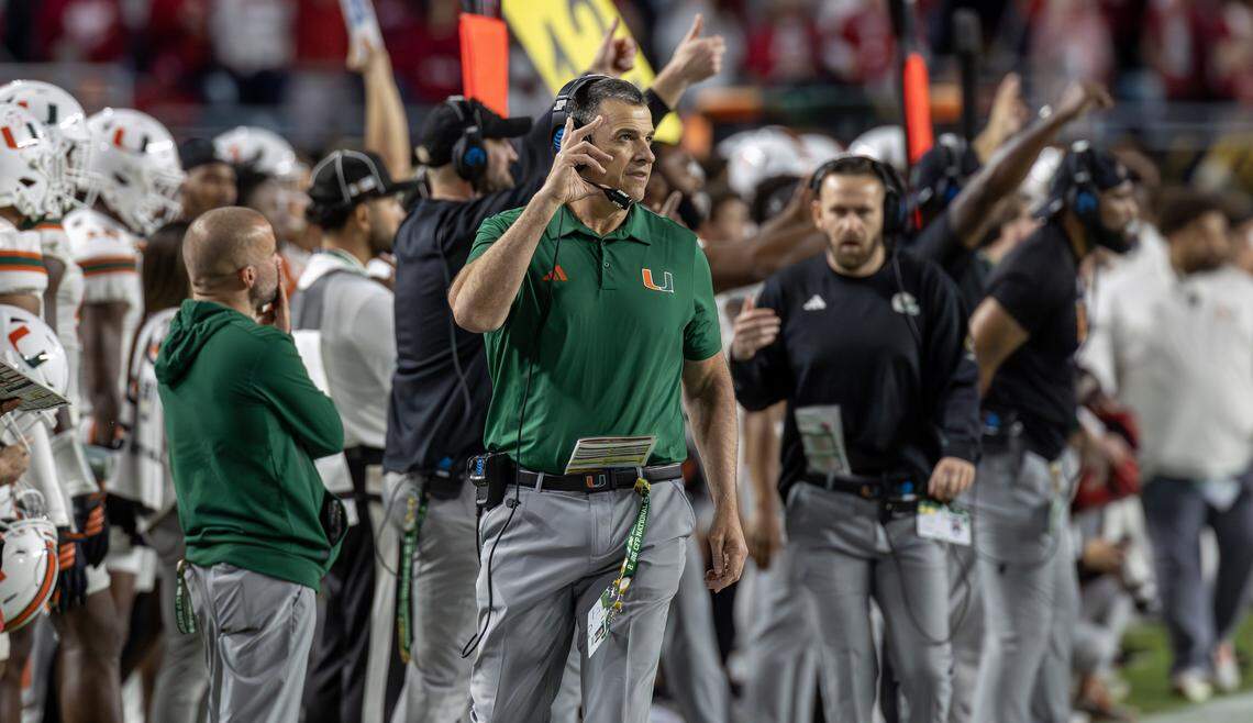 Hurricanes' early 2026 schedule loaded with night games. Here's when ...