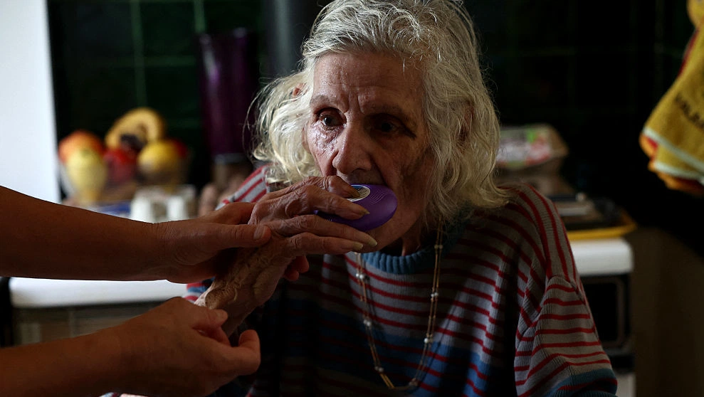 MHRA warns heatwave could compromise medicines and eye safety