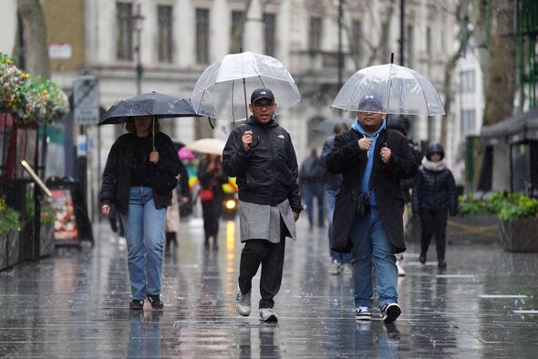 Met Office yellow weather warning: 42 UK areas face thunderstorms ...