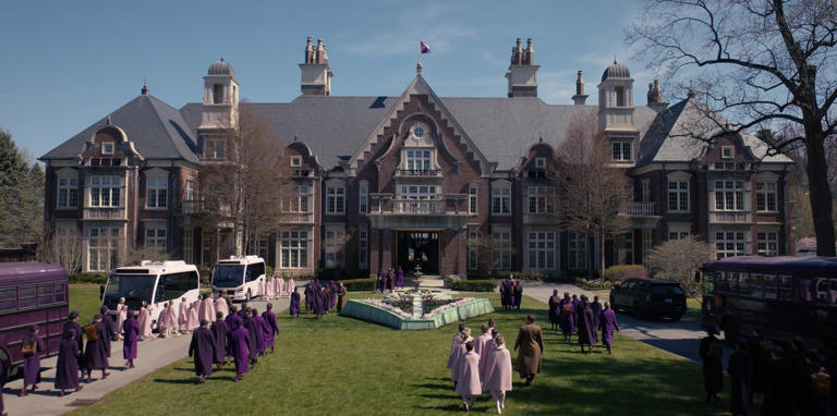 Alle Folgen von „The Testaments“ jetzt auf Disney+ streamen – aber das ...