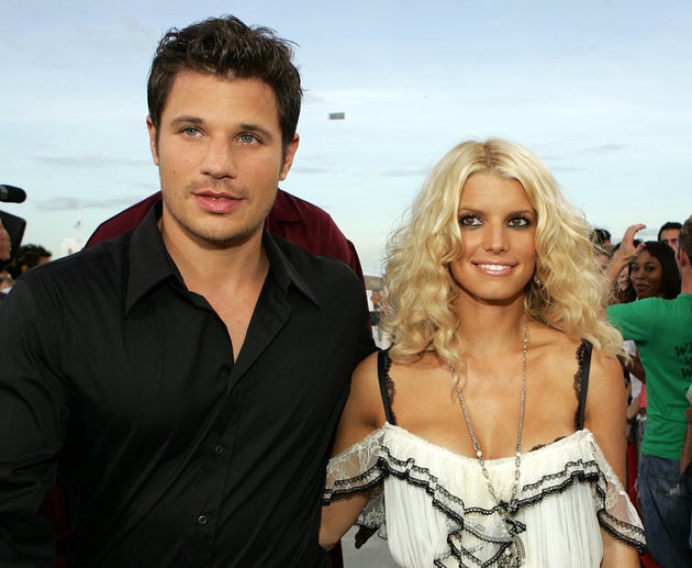 Jessica Simpson clarifies how she ended up flying first class while her ...