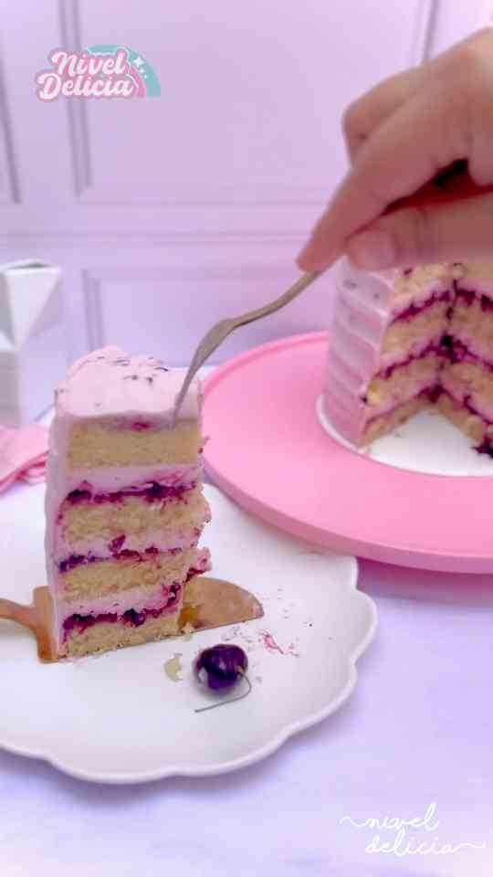 Pastel de cerezas para sorprender a tus invitados