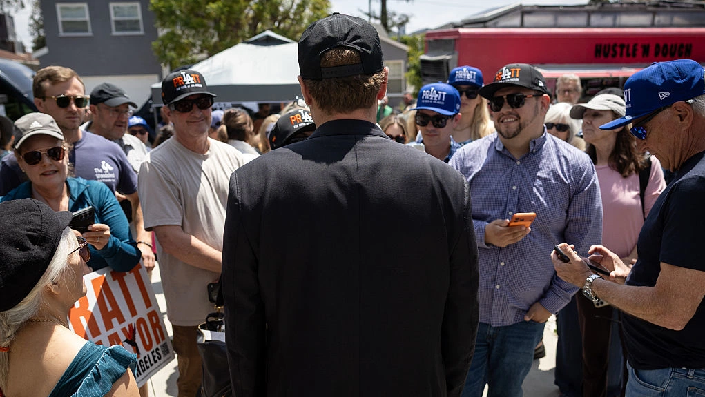 Dennis Quaid backs Spencer Pratt in heated LA mayor race