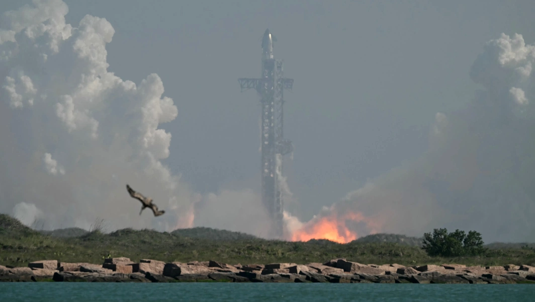 FAA grounds SpaceX Starship after booster engine failures