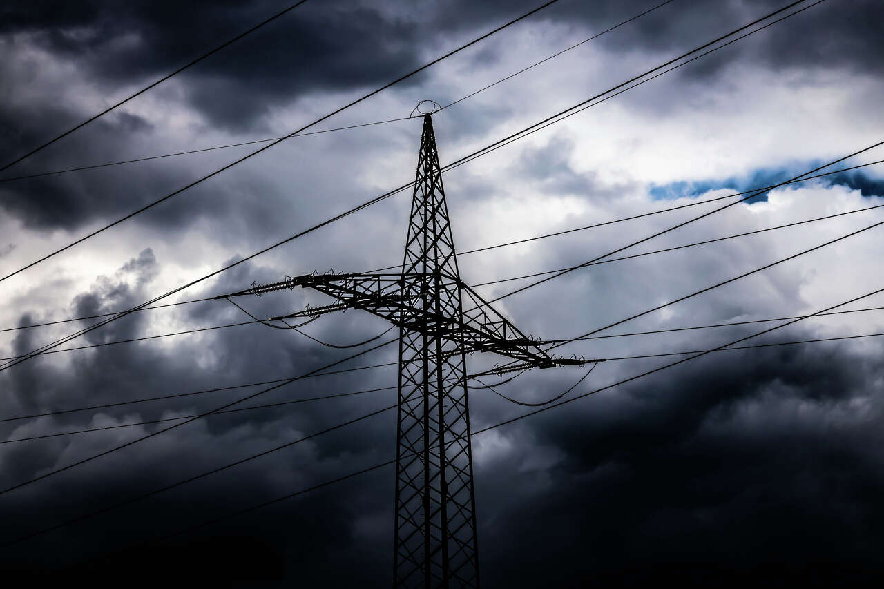 Severe weather results in nearly 20,000 Houston homes without power