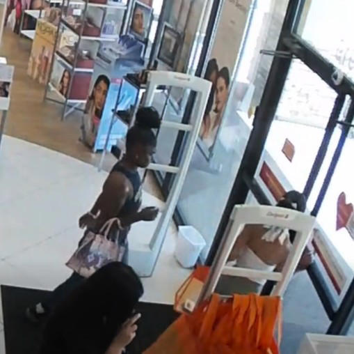 Four girls arrested for coordinated thefts at Bath & Body Works and Ulta