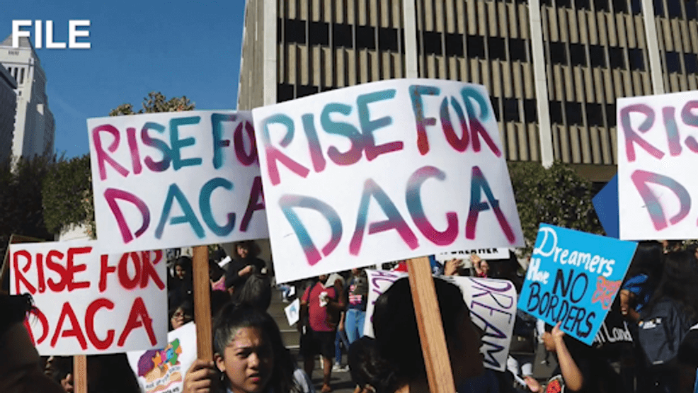 DACA renewal delays leave thousands of Dreamers without work permits ...