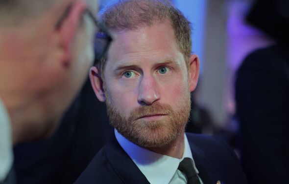 Expert claims Harry's 'shouting' sparked Meghan Markle tiara-gate row ...