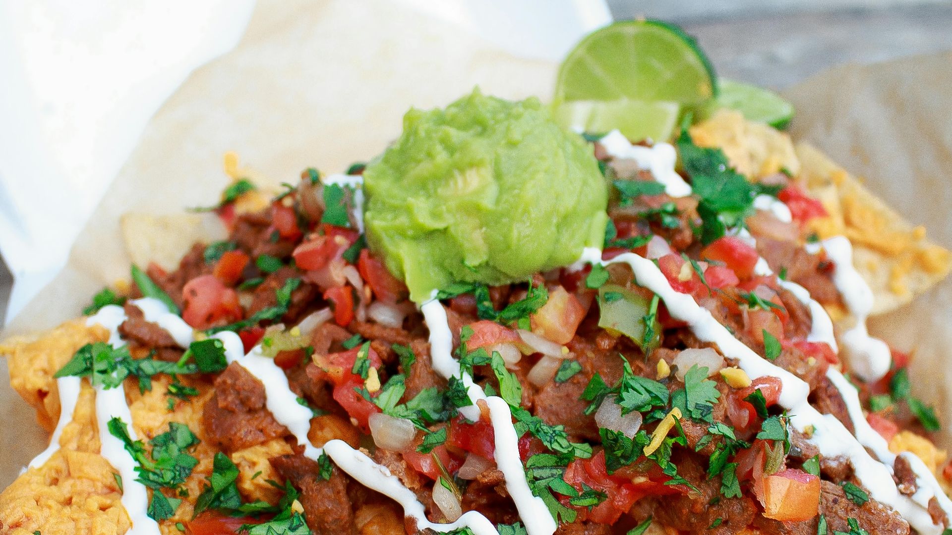 10 dishes that look fancy but plate messy & 10 that always impress