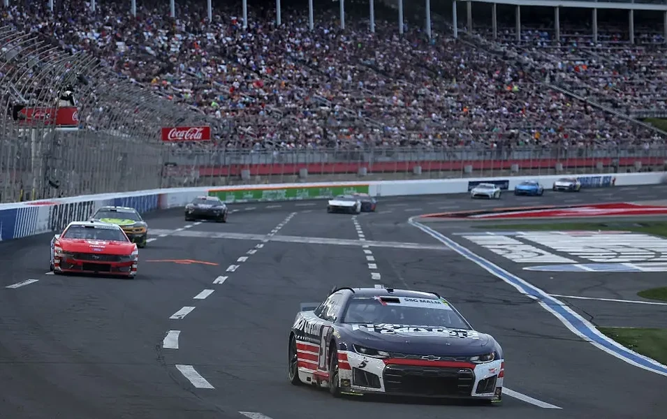 NASCAR explains rare short lightning caution during Charlotte races
