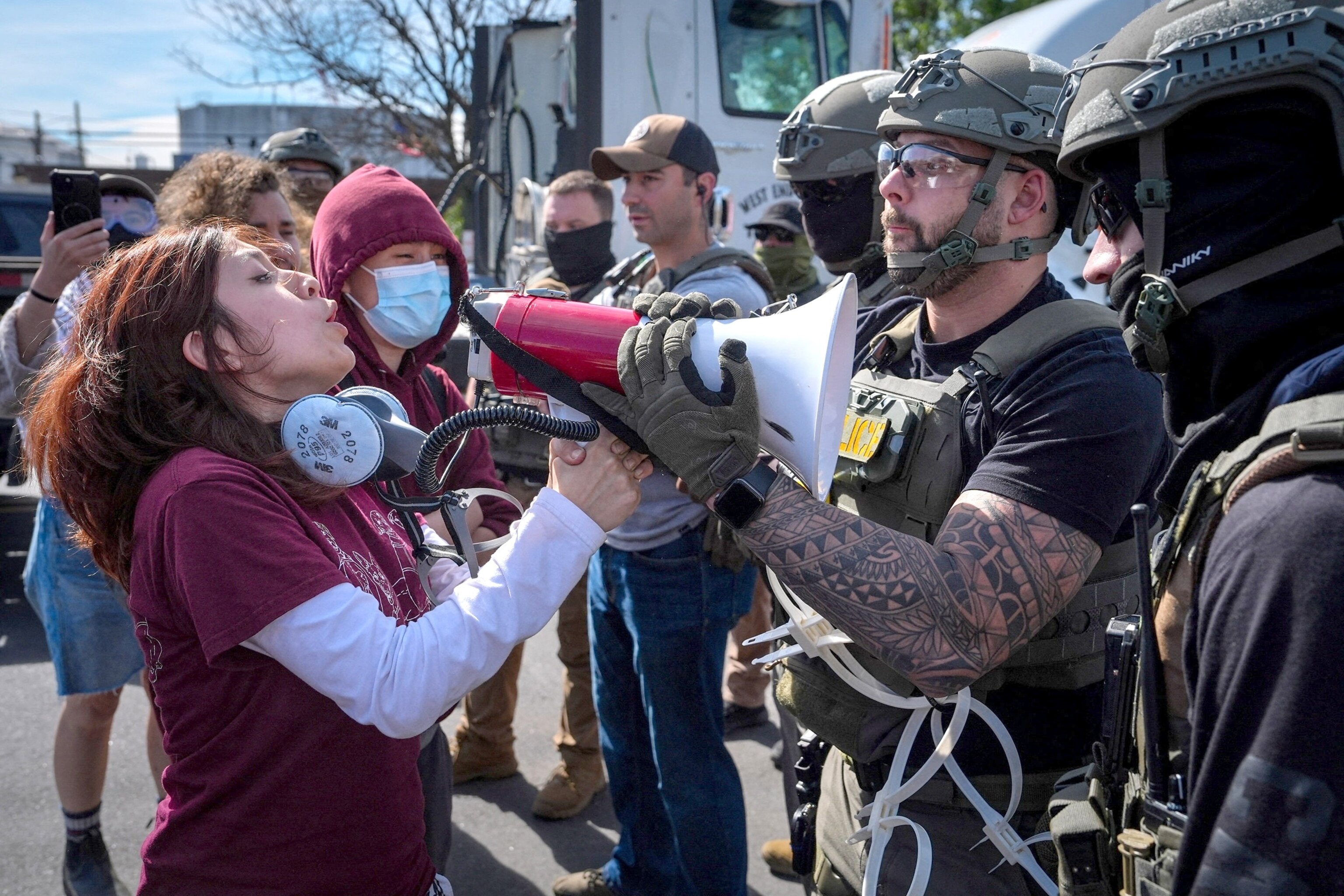 Protesters, leaders push back against DHS over Newark detention ...