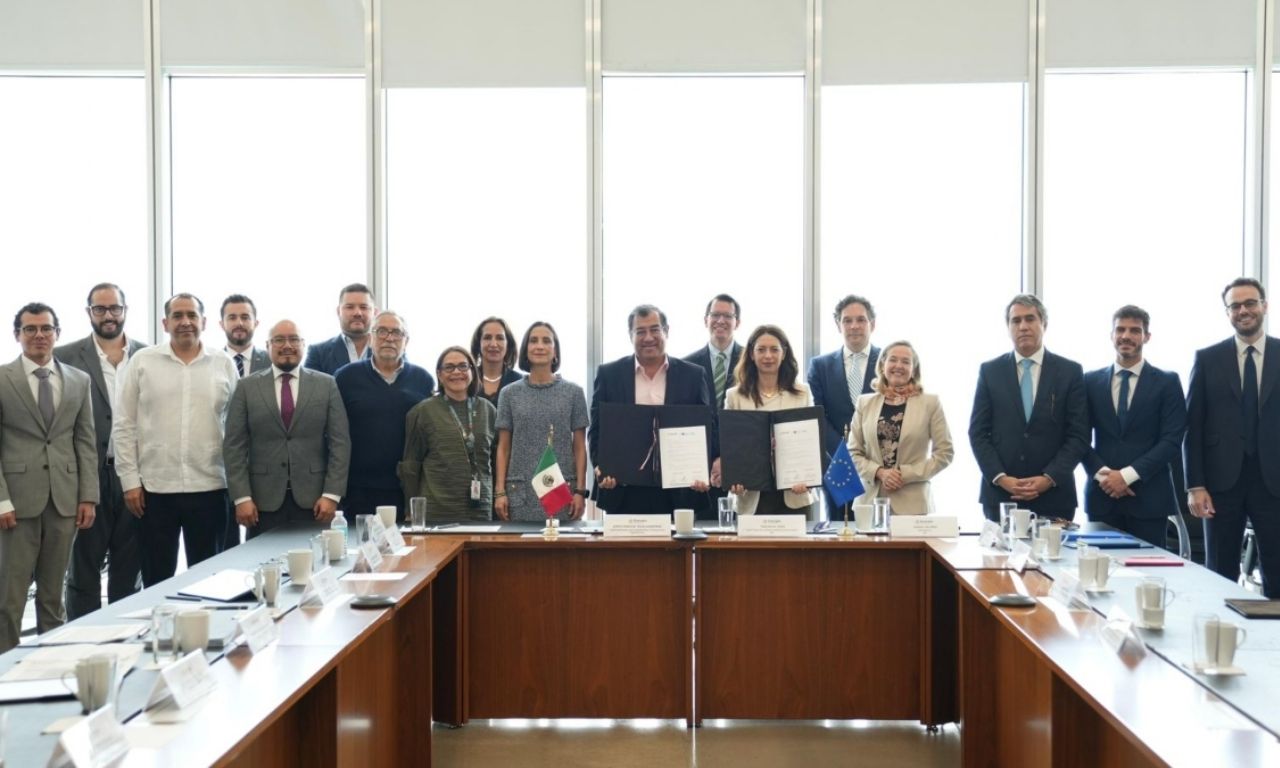 BEI firma acuerdo con Sener para impulsar inversiones energéticas clave