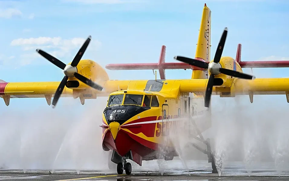 Canada launches first national wildfire air fleet