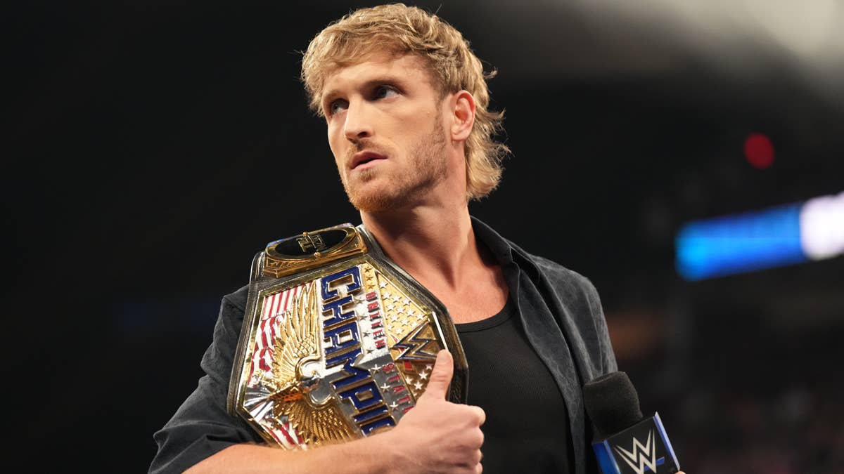 Logan Paul shows off gnarly scar after undergoing tricep surgery