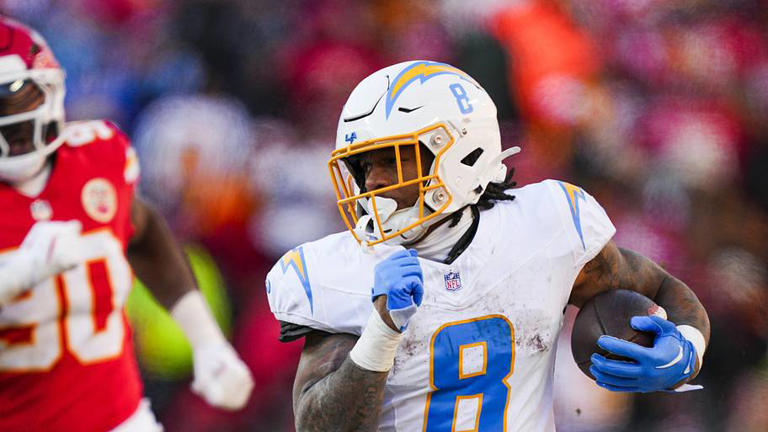 Mike McDaniel's late-season surge in 2025 will pay off for Chargers ...