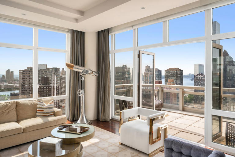 Leonardo DiCaprio's penthouse from “The Wolf of Wall Street” finds a ...